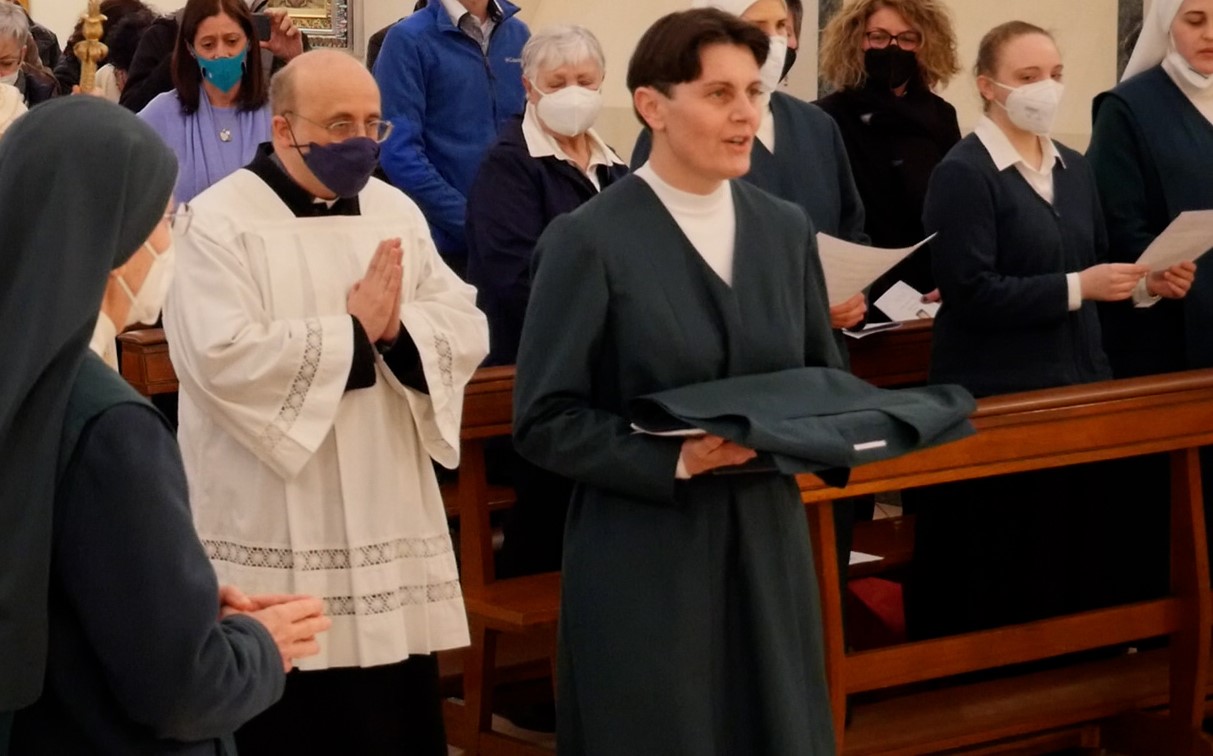 Noviziato di Roberta Sr. Lucia – Missionarie della Divina Rivelazione